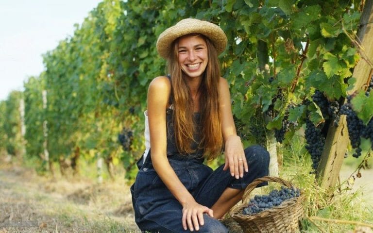 French Women features – appearance and personality