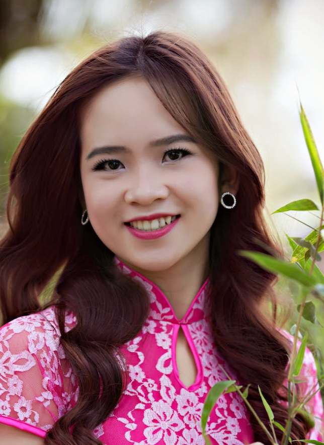 Laotian Women features – appearance and personality