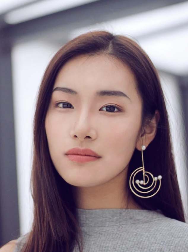 Vietnamese Women features – appearance and personality